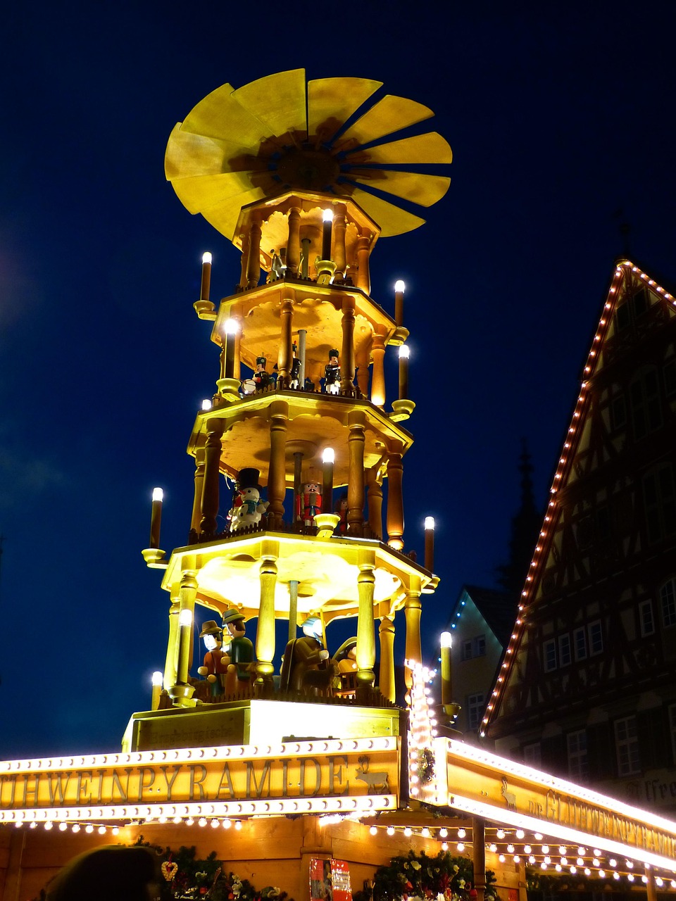 20+ kostenlose Weihnachtspyramide und Weihnachtsmarkt-Bilder - Pixabay
