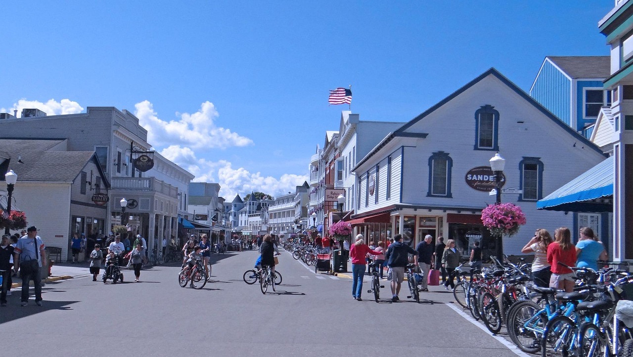 Mackinac Island Street Visitors - Free photo on Pixabay