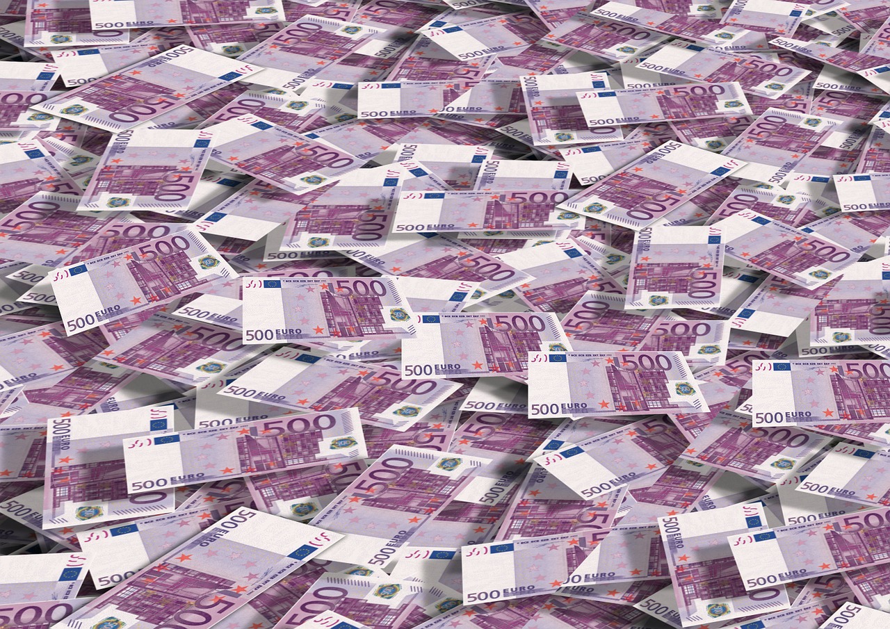 Gratis Illustratie Euro Stapel Geld Valuta Gratis Afbeelding Op Gratis Illustratie Euro Stapel Geld Valuta Gratis Afbeelding Op