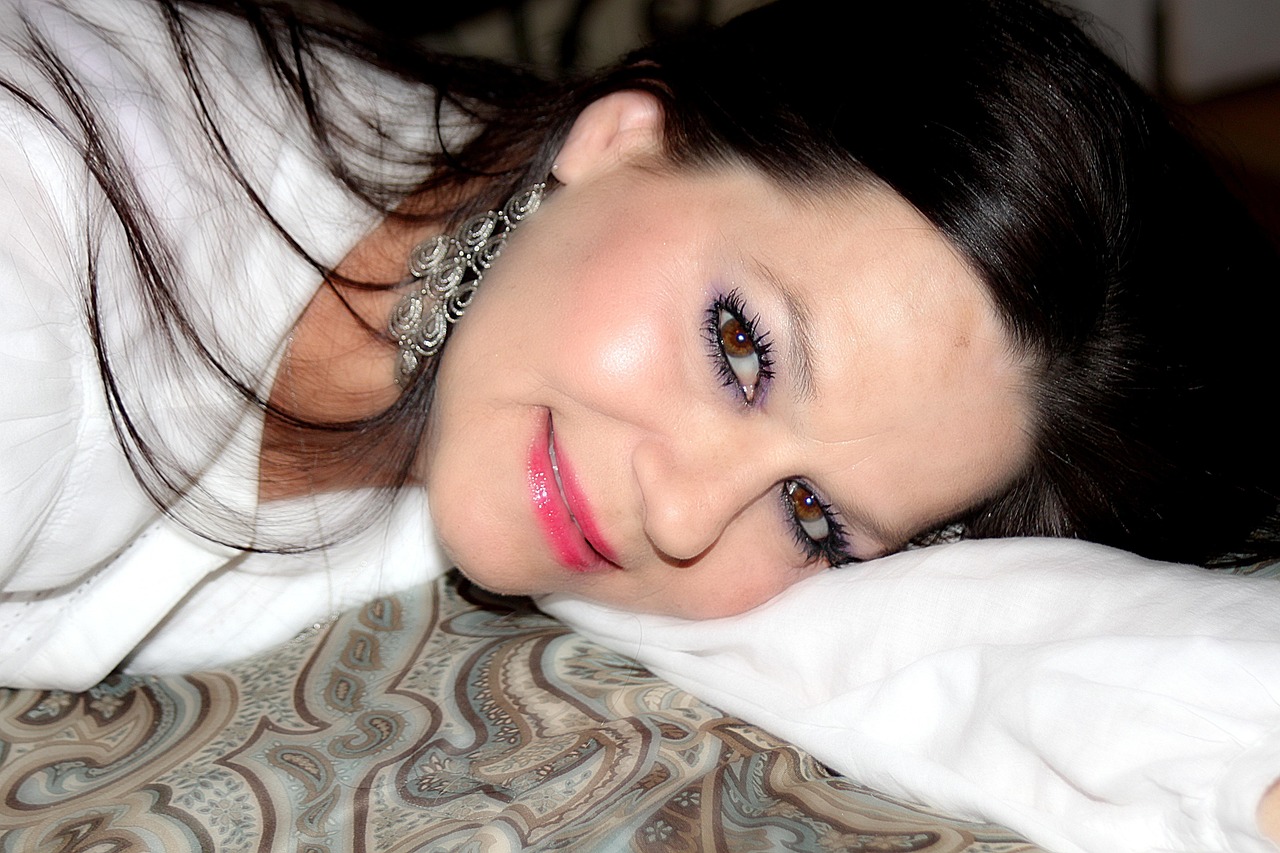 Woman Laying Down Face - Free photo on Pixabay