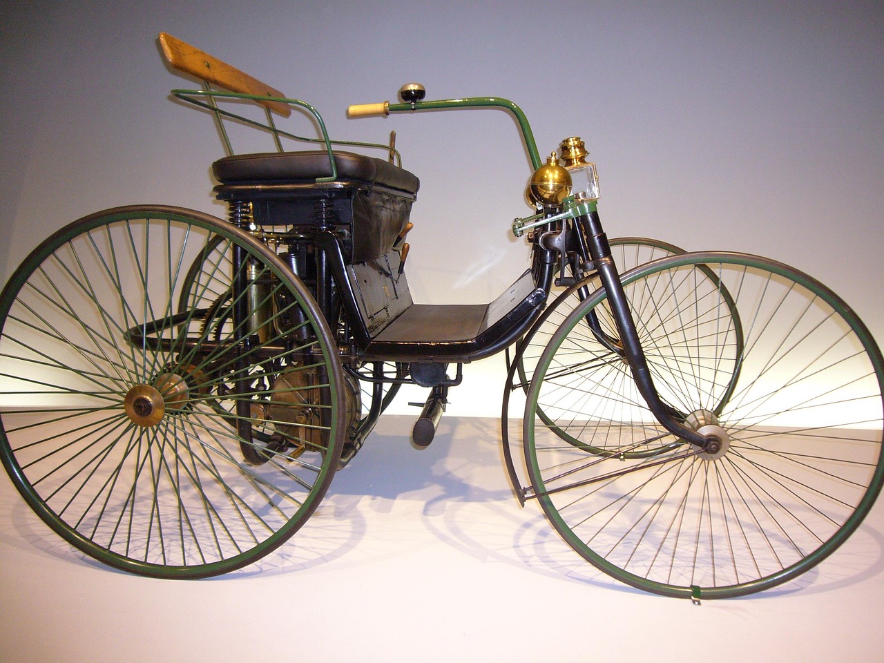 1,000+ Free Carl-Benz & Mercedes Benz Images - Pixabay