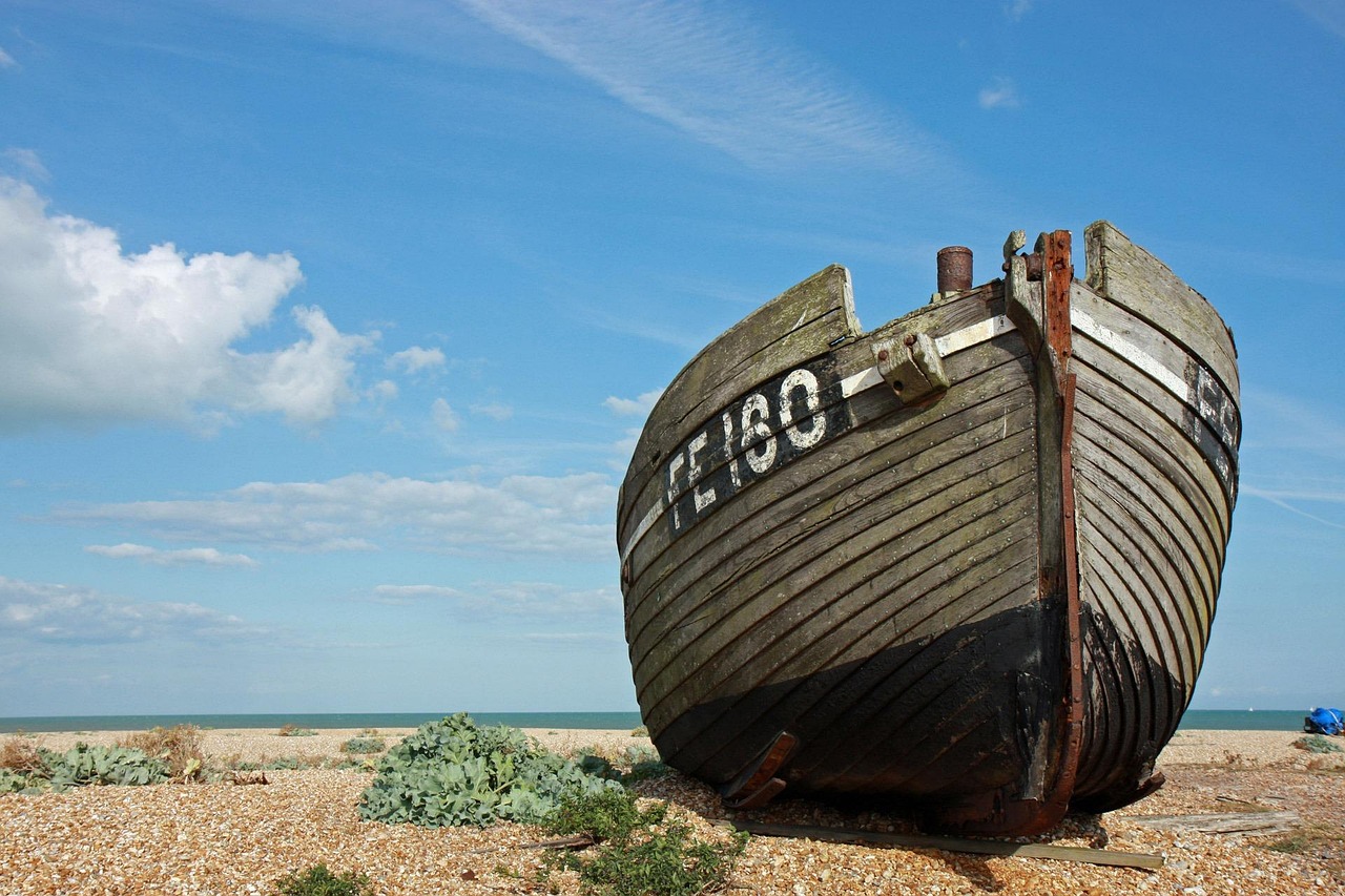 30,000+ Free Beached Boats & Boat Images - Pixabay