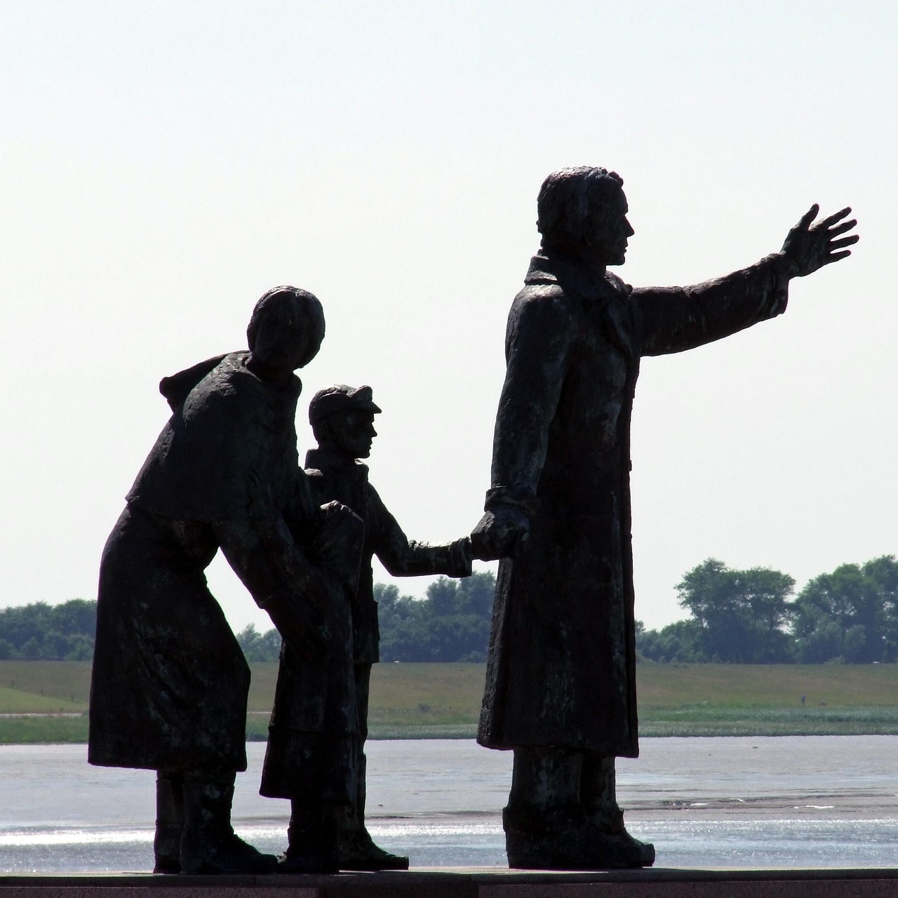 Sculpture Emigrants Monument - Free photo on Pixabay - Pixabay