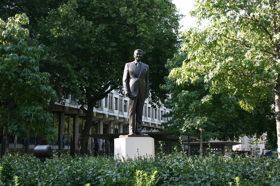 Ronald Reagan Statue Grosvenor - Free photo on Pixabay