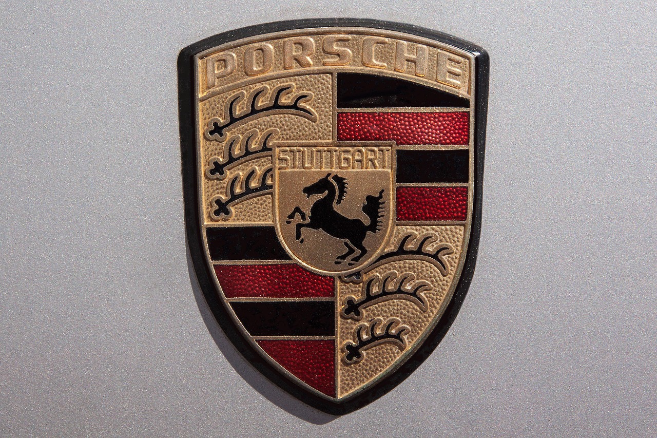 10,000+ Free Porsche Logo & Porsche Images - Pixabay