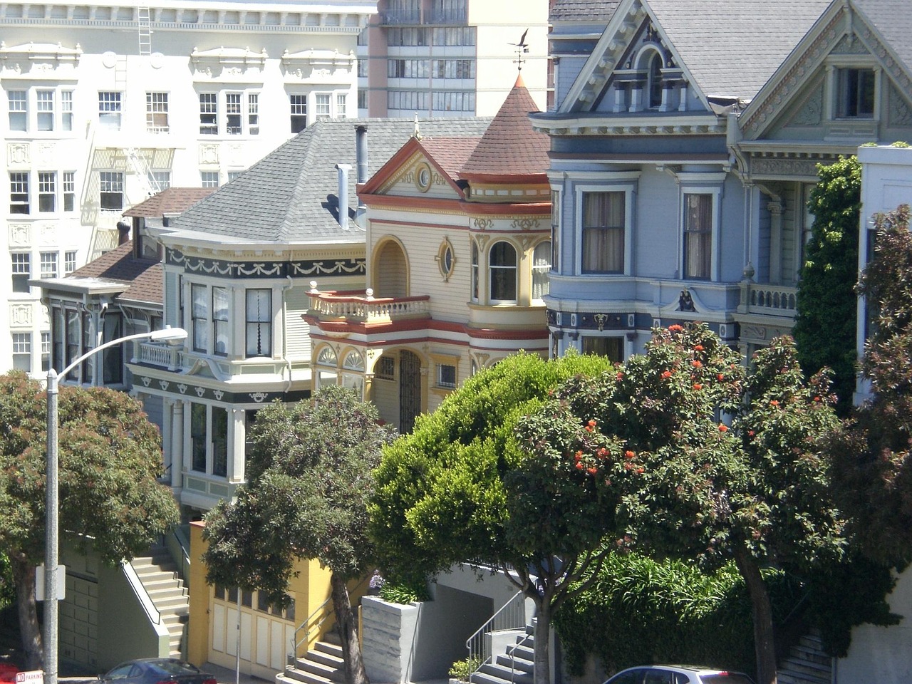 Casas Victorianas De Damas Pintadas