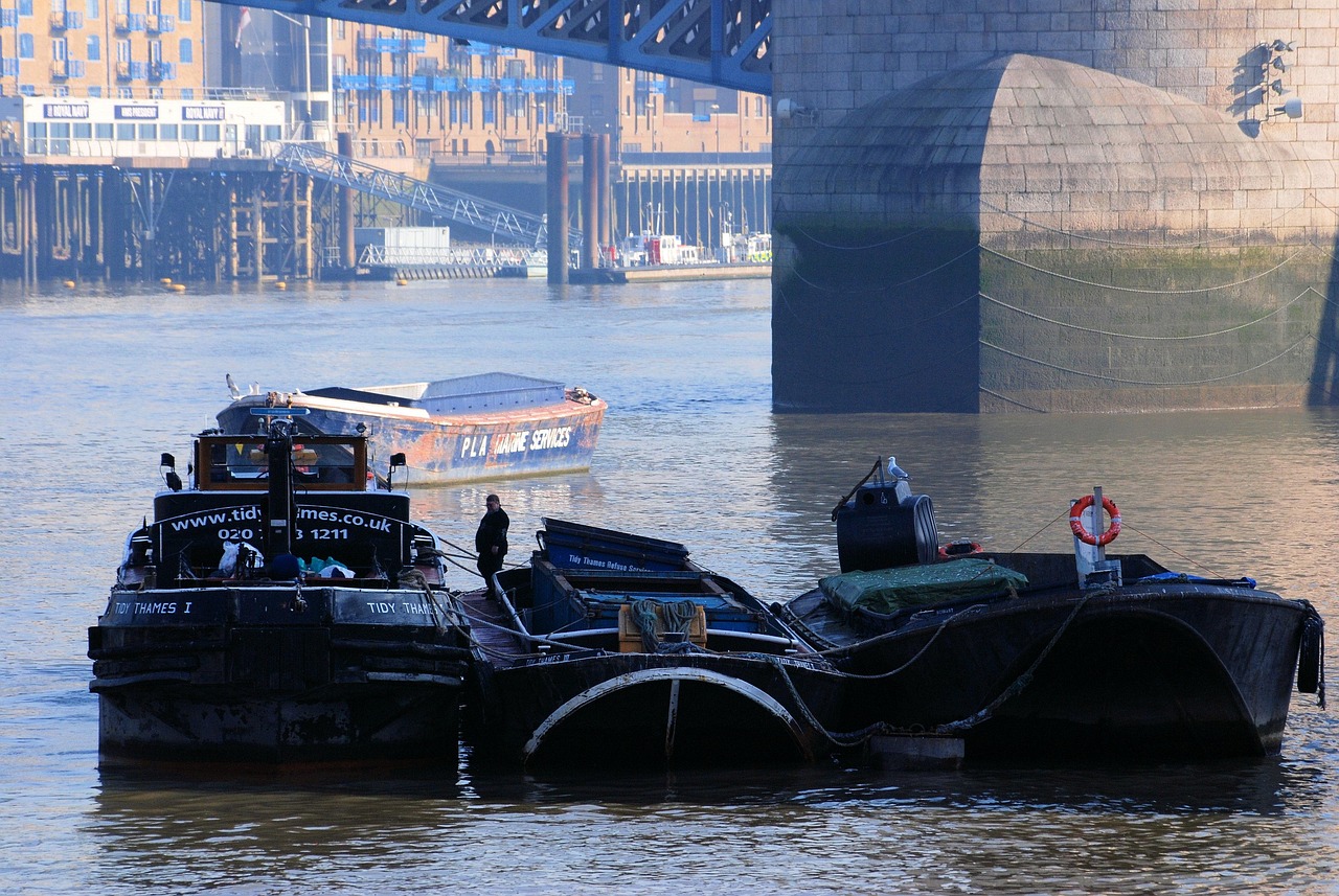 Barges River Refuse Service - Free photo on Pixabay - Pixabay