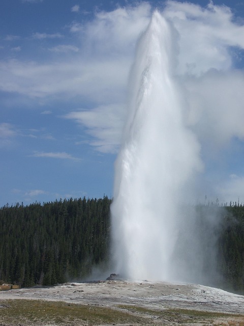 Yellowstone Old Faithful Geyser - Free photo on Pixabay