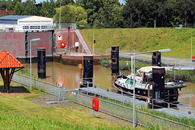 Water Lock Boat - Free photo on Pixabay - Pixabay