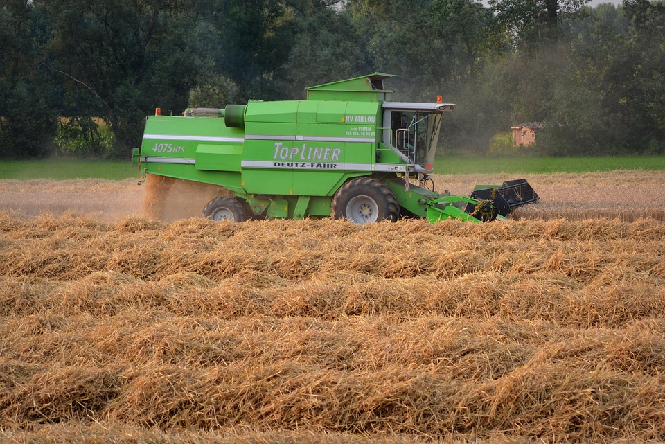 Pick Thresher Straw To Harvest - Free photo on Pixabay - Pixabay
