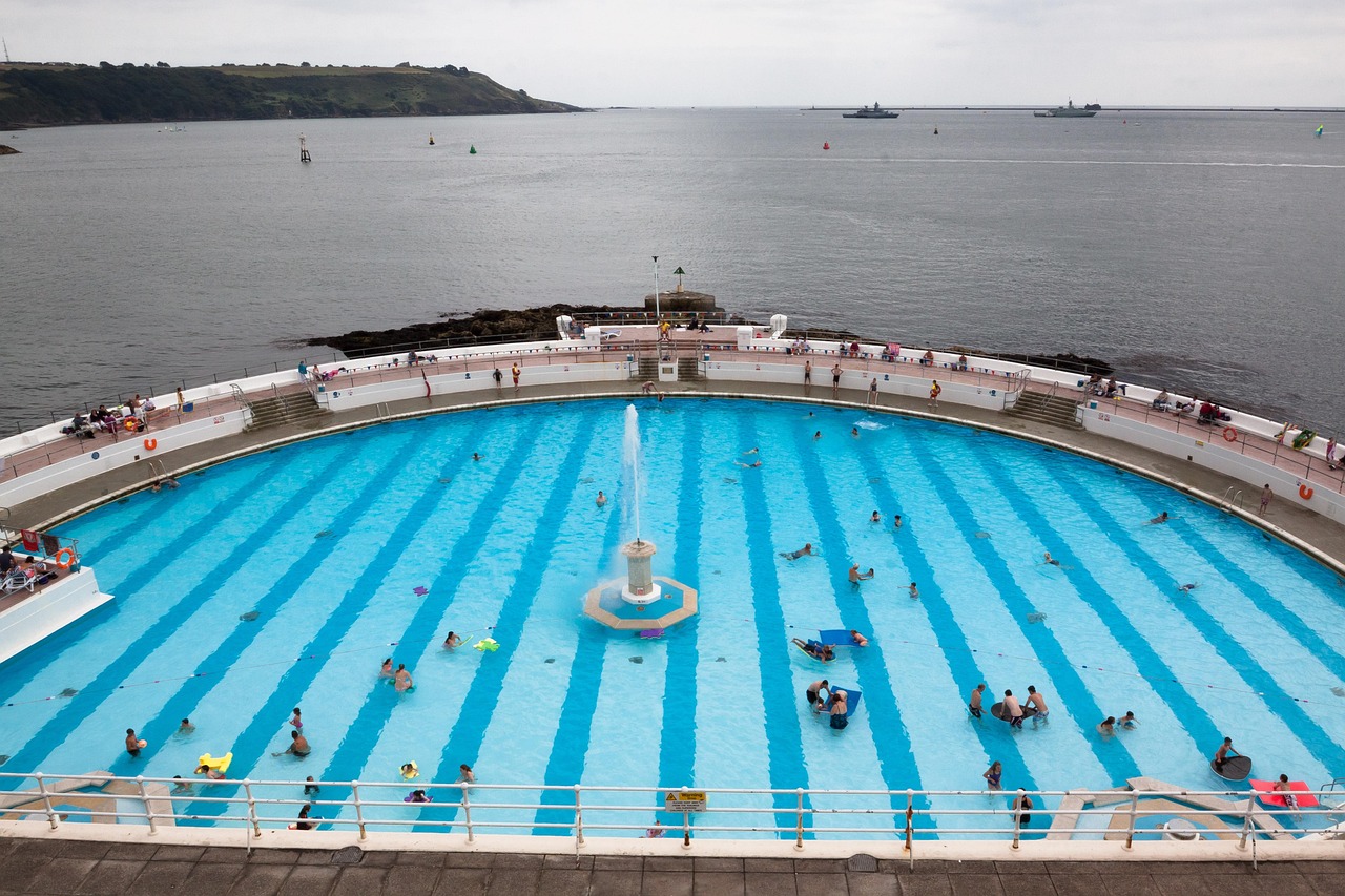 Swimming Pool Semicircular Sea - Free photo on Pixabay
