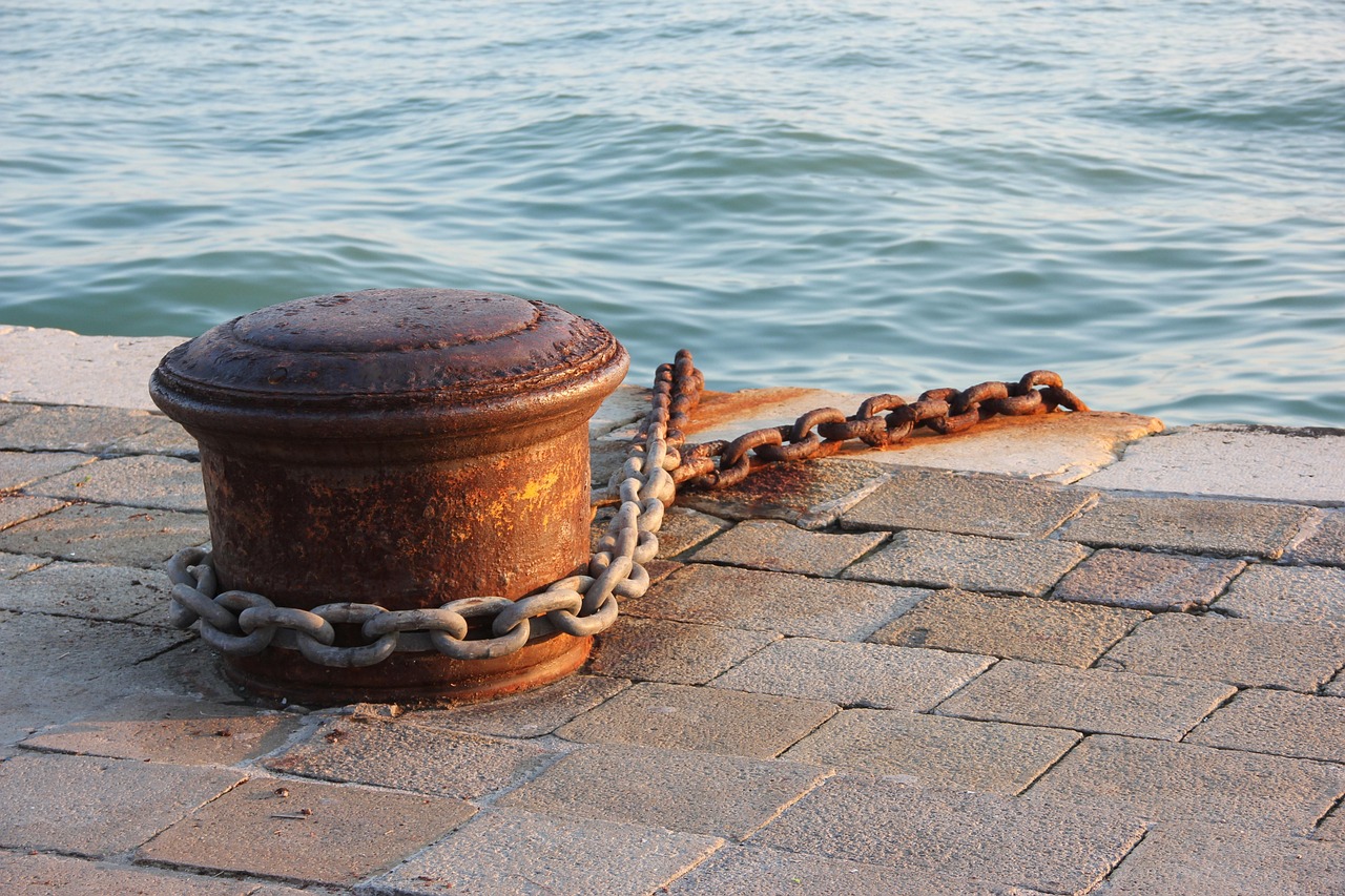 200+ Free Bollards & Port Images - Pixabay