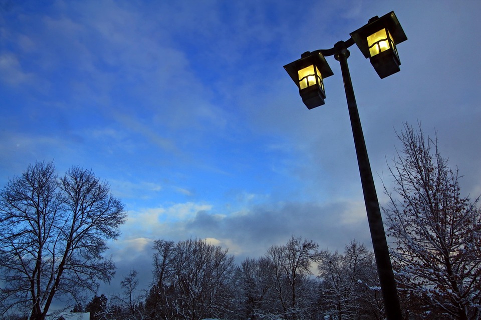 Luz Iluminado Publicar Ao Ar - Foto gratuita no Pixabay