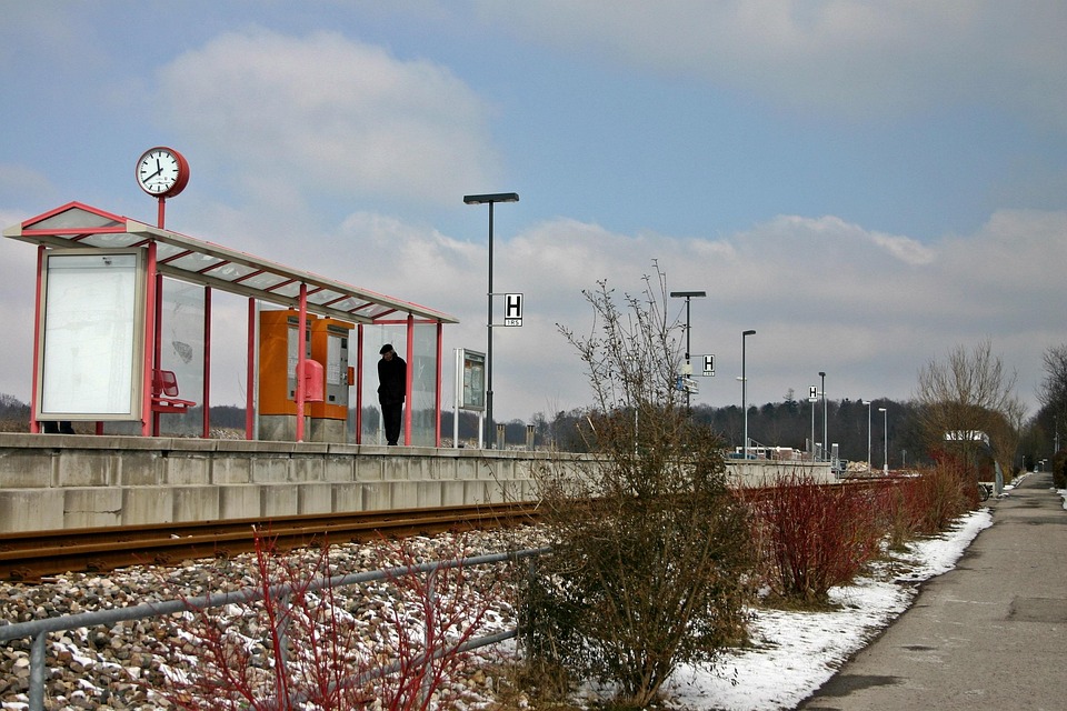 Bahnhof Haltestelle Bahn - Kostenloses Foto auf Pixabay