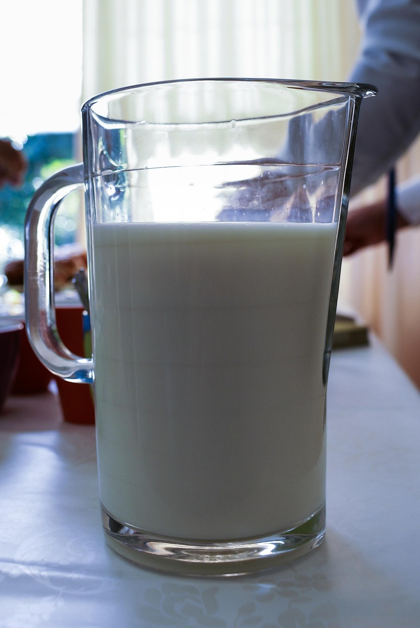 Glass Melk Fargeside