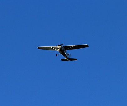 100+ Free Light Aircraft & Plane Images