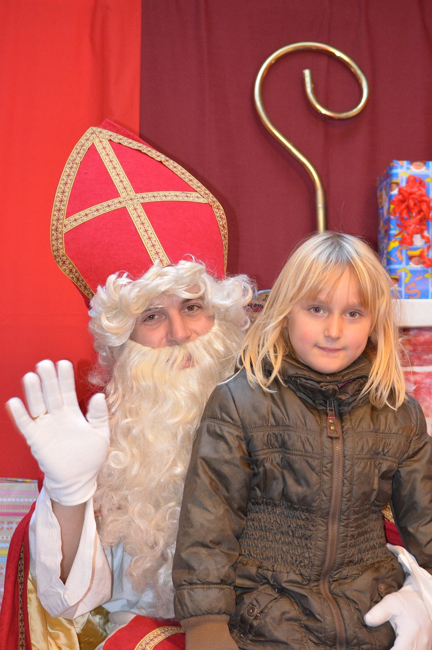 Meer dan 20 gratis afbeeldingen van Mijter en Sinterklaas - Pixabay