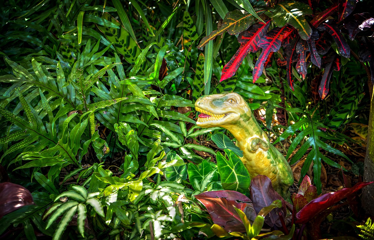 30+ Free Dinosaur Statue & Dinosaur Photos - Pixabay
