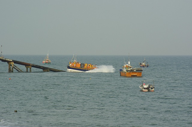 10+ Free Rnli & Lifeboat Images - Pixabay