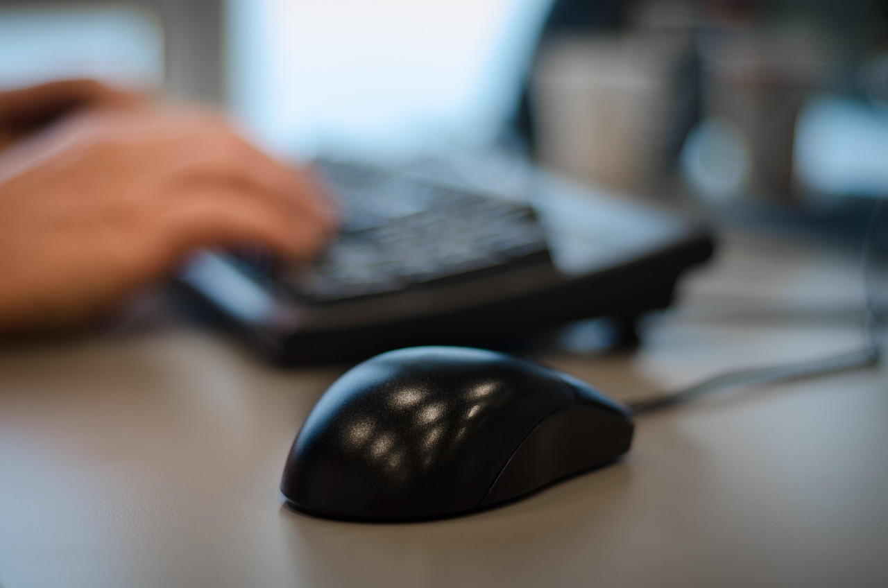 Mouse Office Hands - Free photo on Pixabay - Pixabay