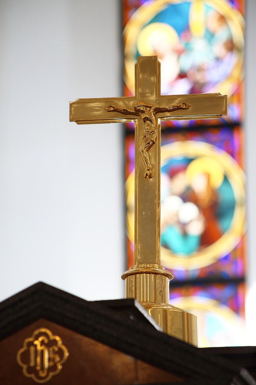 Cross Crucifix Altar Stained - Free photo on Pixabay - Pixabay