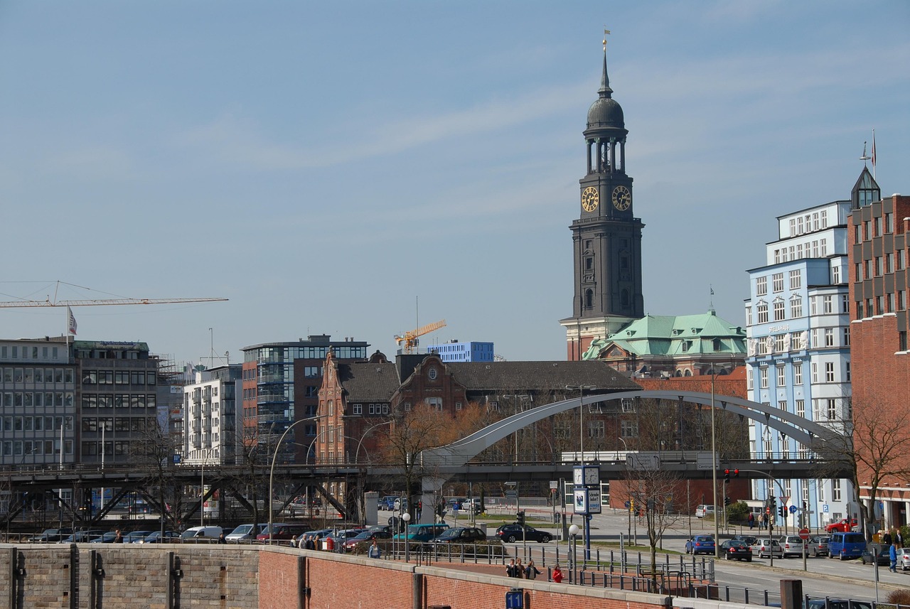 10+ Free Michaelis Church & Hamburg Images - Pixabay