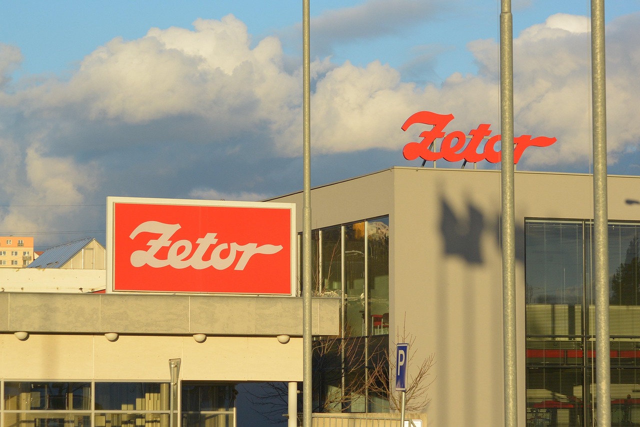 Zetor Feste Unterzeichnen - Kostenloses Foto auf Pixabay - Pixabay