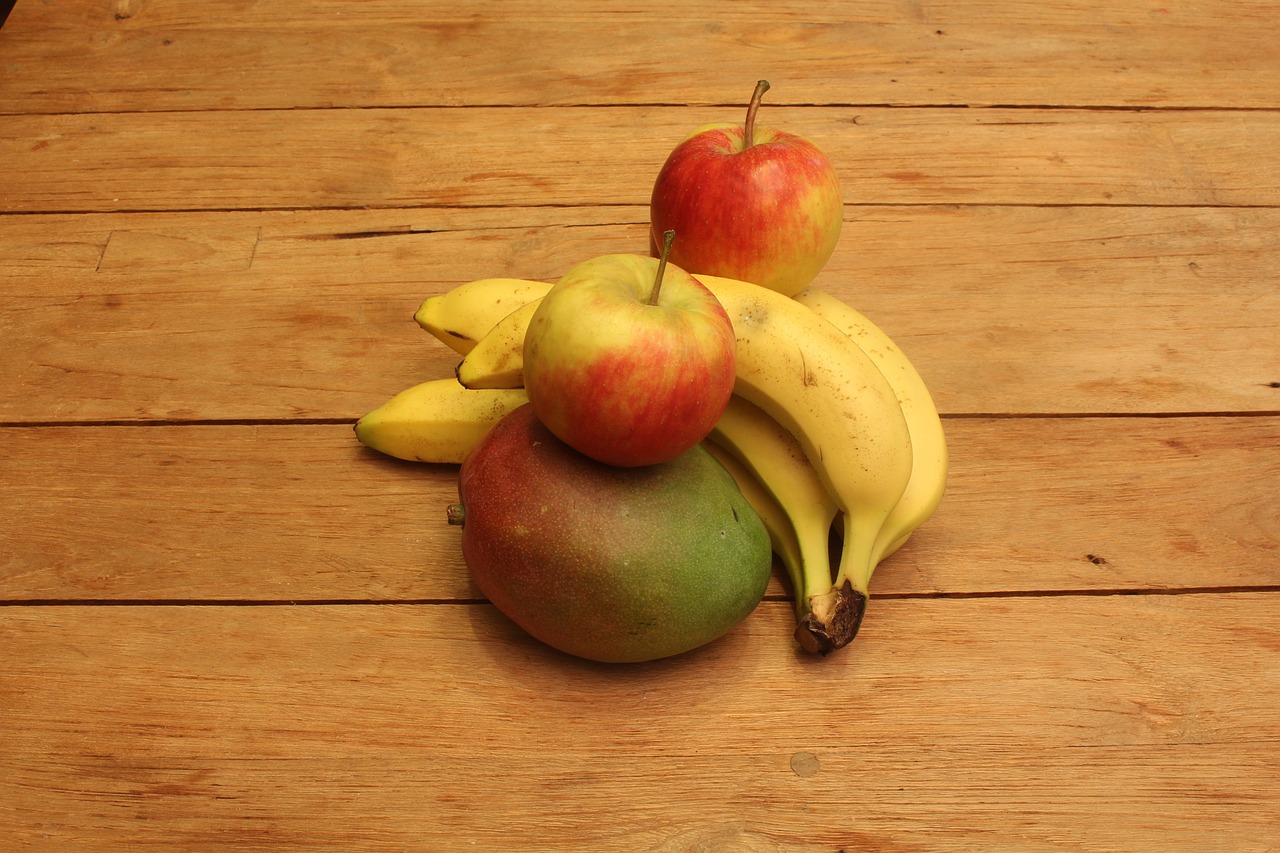 Explore 3,707+ Free Apples And Bananas Illustrations: Download Now ...