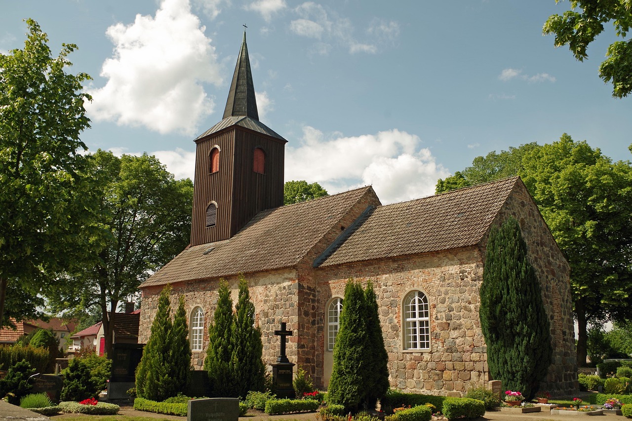 100+ Free Churchyard & Graveyard Images - Pixabay