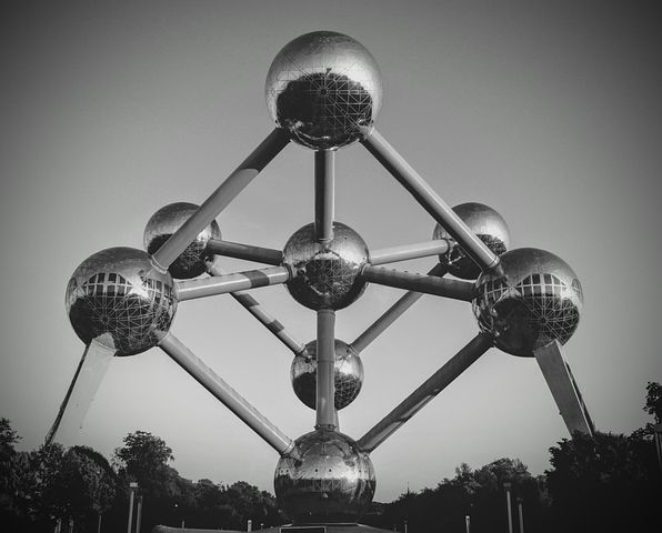 1,000+ Free Atom & Nuclear Images - Pixabay