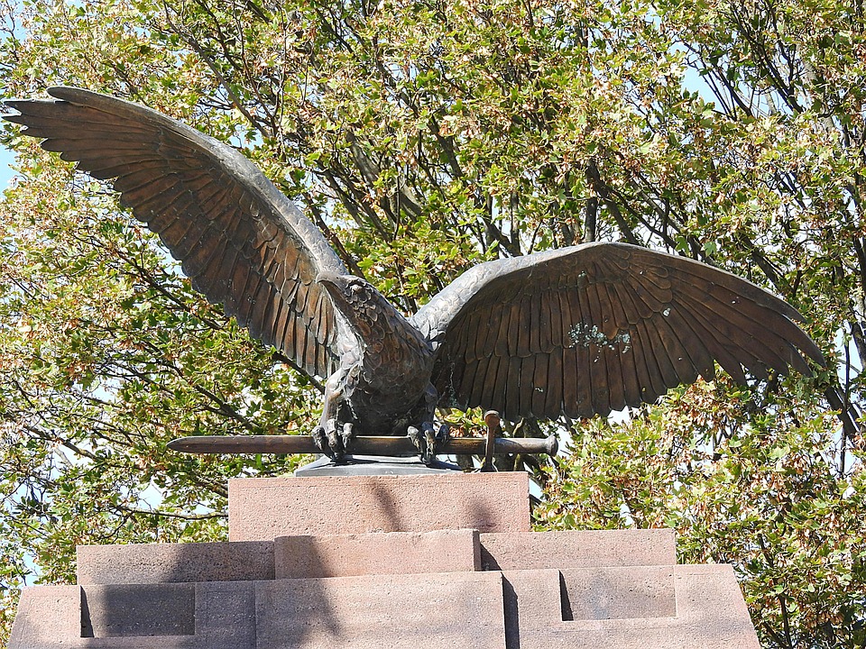 Monument Turulmadar Turulvogel - Free photo on Pixabay