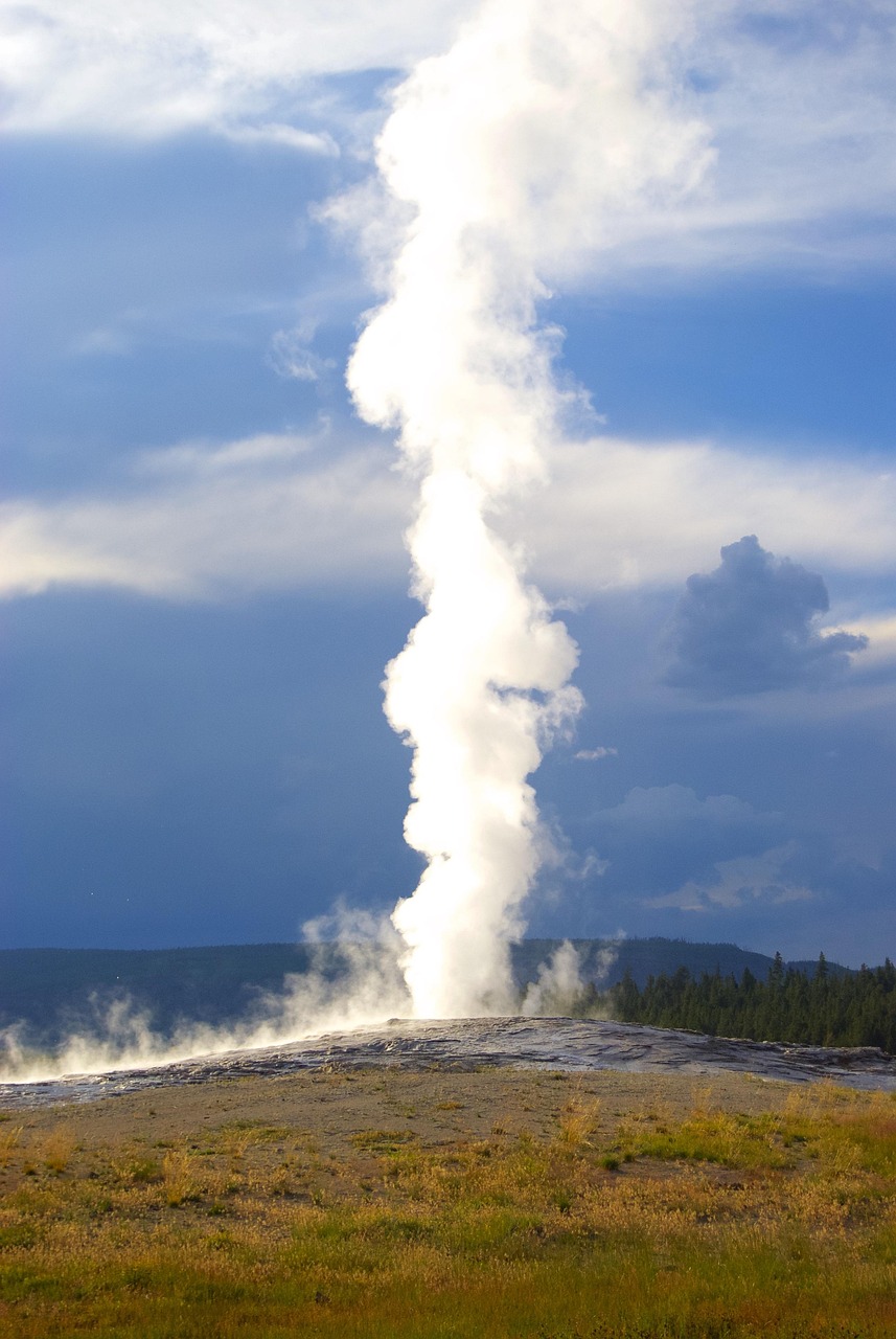40+ Free Old Faithful Geyser & Geyser Images - Pixabay