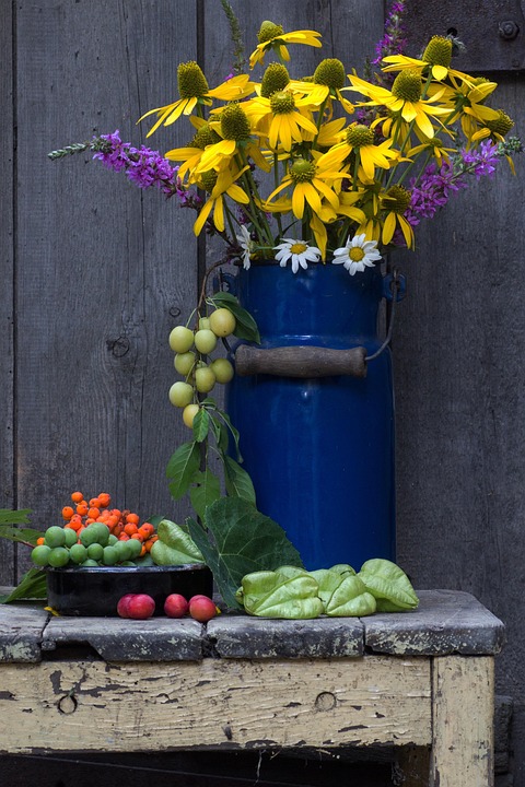 Still Life Can Wooden Door - Free photo on Pixabay