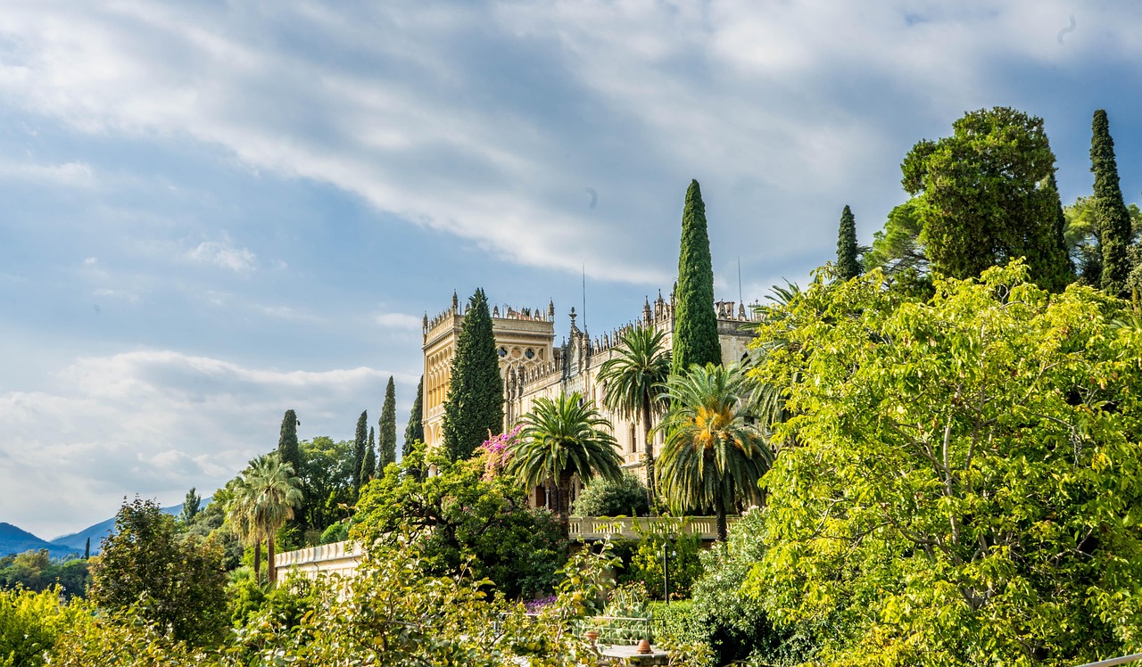 1,000+ Free Tigris Garda & Italy Images - Pixabay