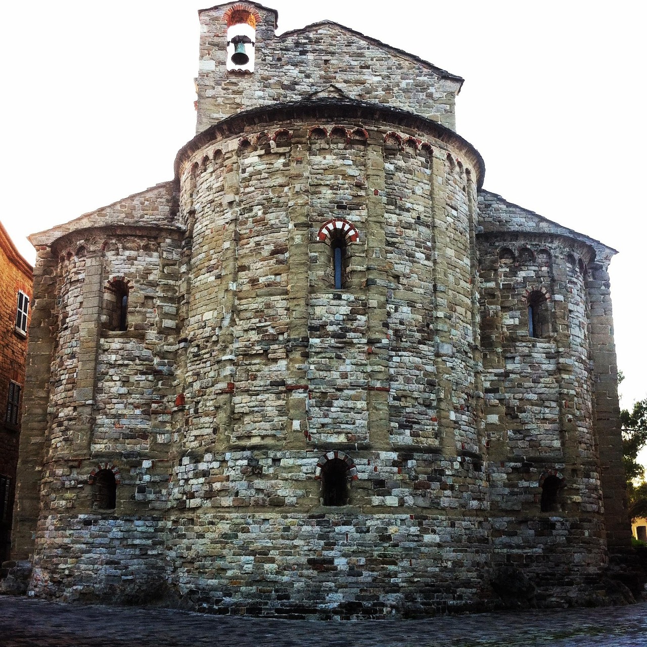 Biserica Stil Romantic Piatra San - Fotografie gratuită pe Pixabay ...
