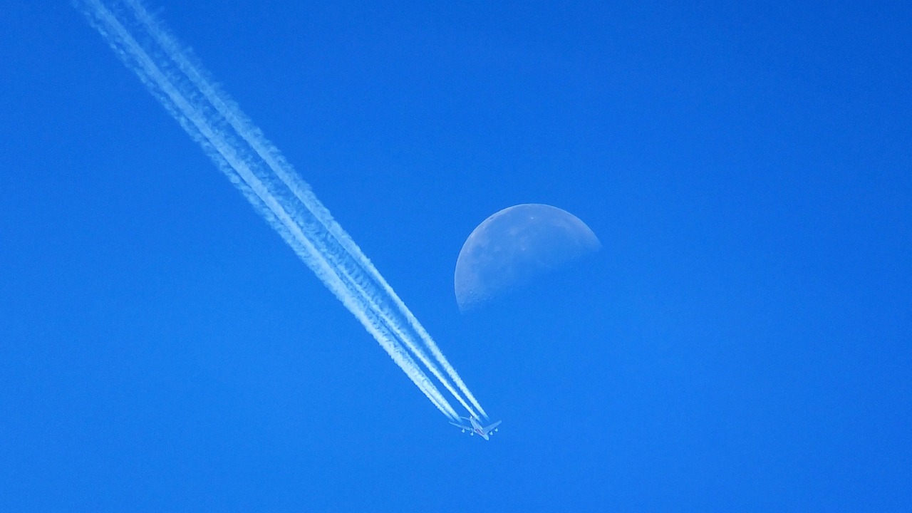 Langit Bulan Pesawat Terbang Foto Gratis Di Pixabay