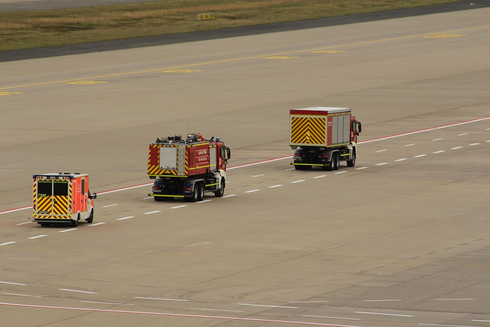 How quickly do airport firefighters respond to save you? – Aviation ...