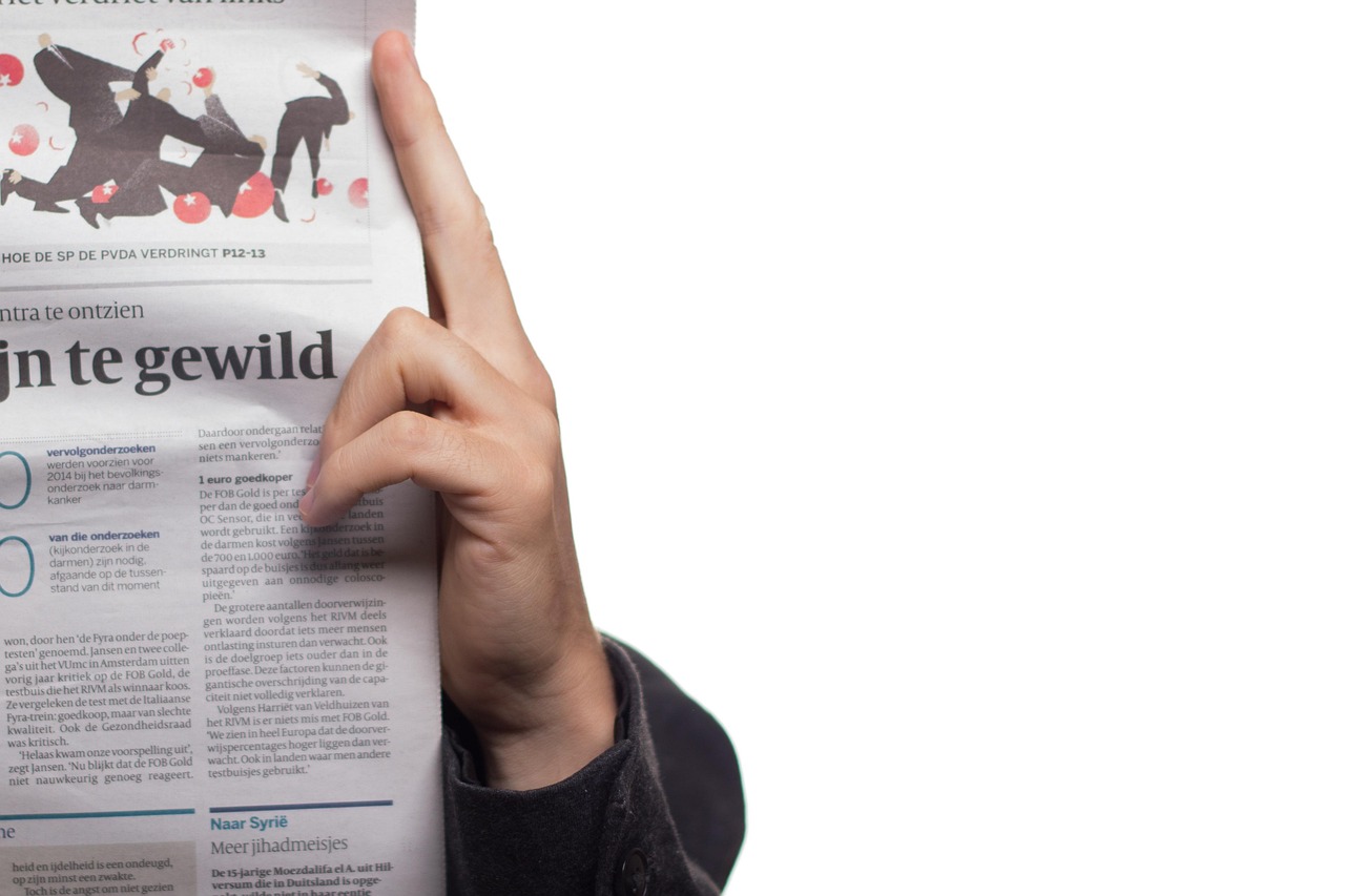 20,000+ Free People Reading Newspaper & Newspaper Images - Pixabay