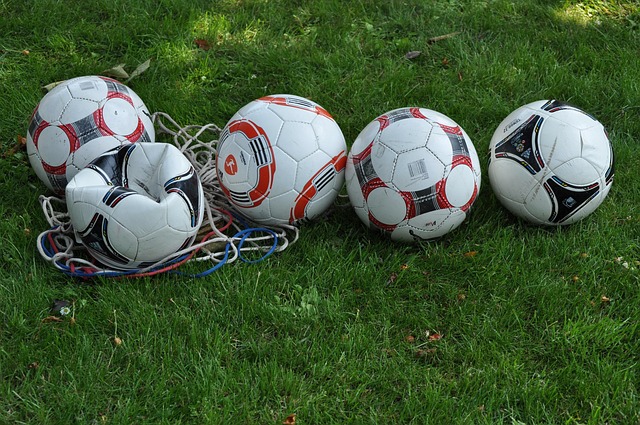 Bolas De Futebol - Foto gratuita no Pixabay - Pixabay