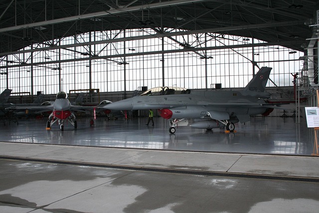 Hangar The Plane Military - Free photo on Pixabay - Pixabay
