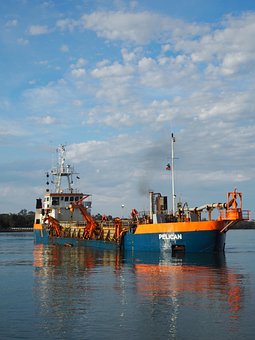 40+ Free Pelican Boat & Boat Images - Pixabay
