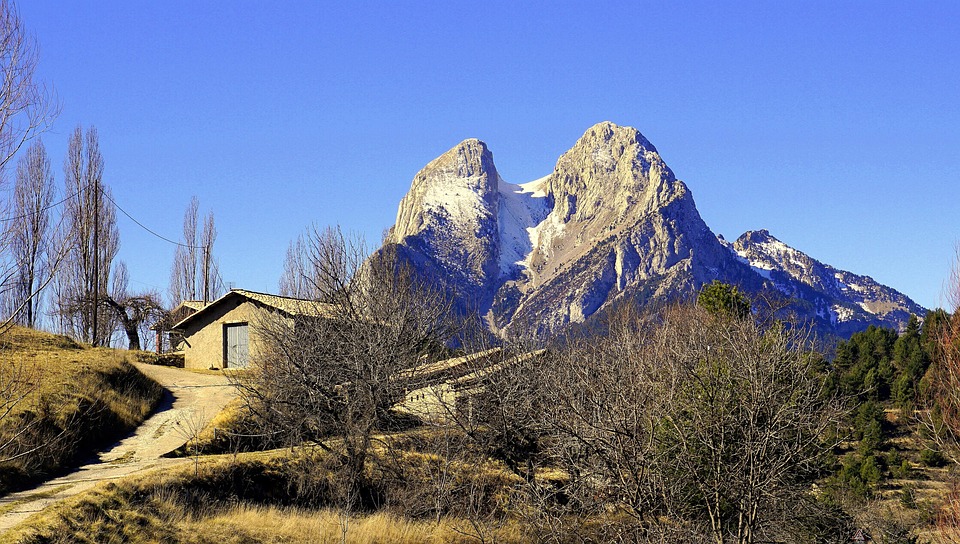 Pedraforca Montaña Paisajes - Foto gratis en Pixabay