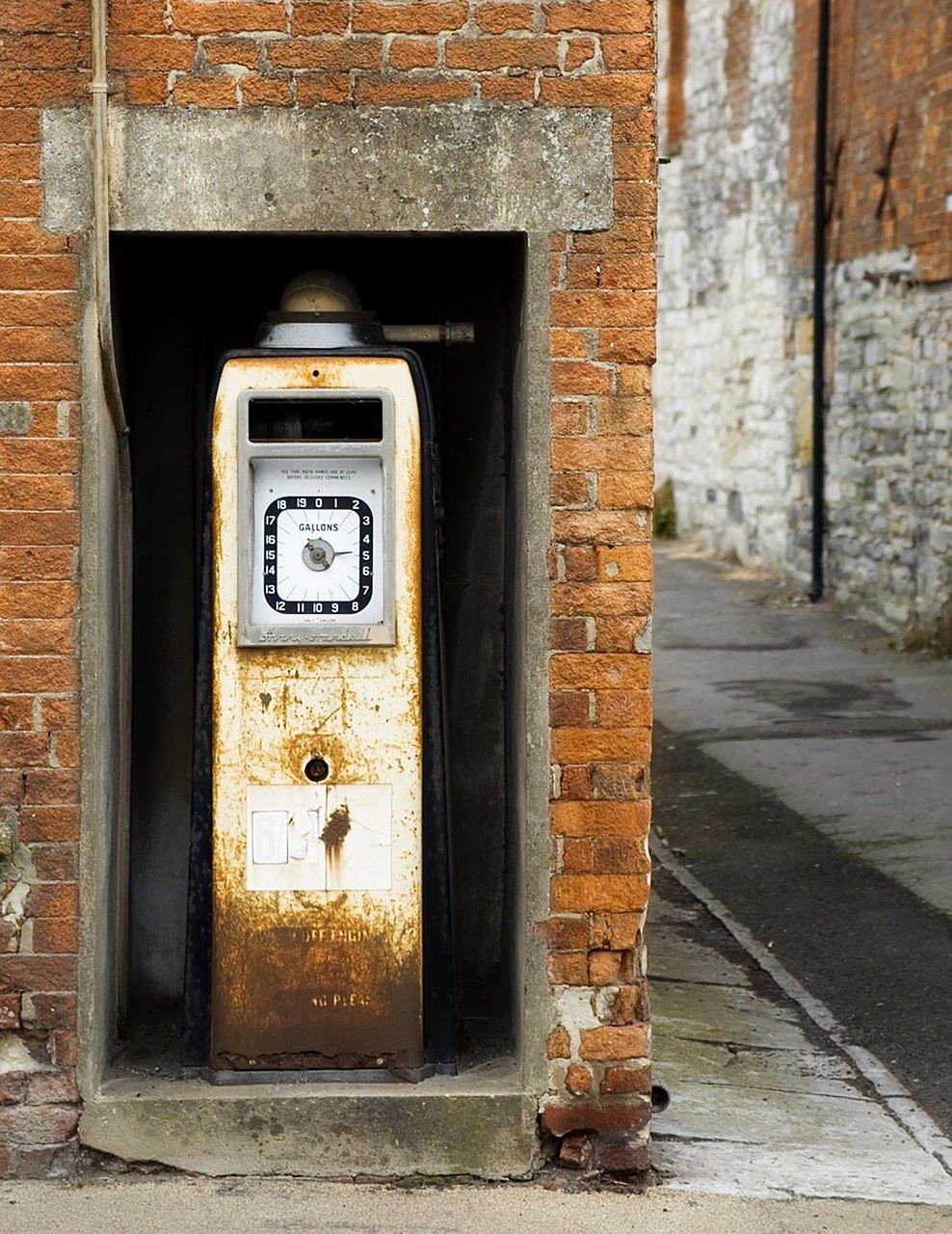 Garage Petrol Car - Free photo on Pixabay