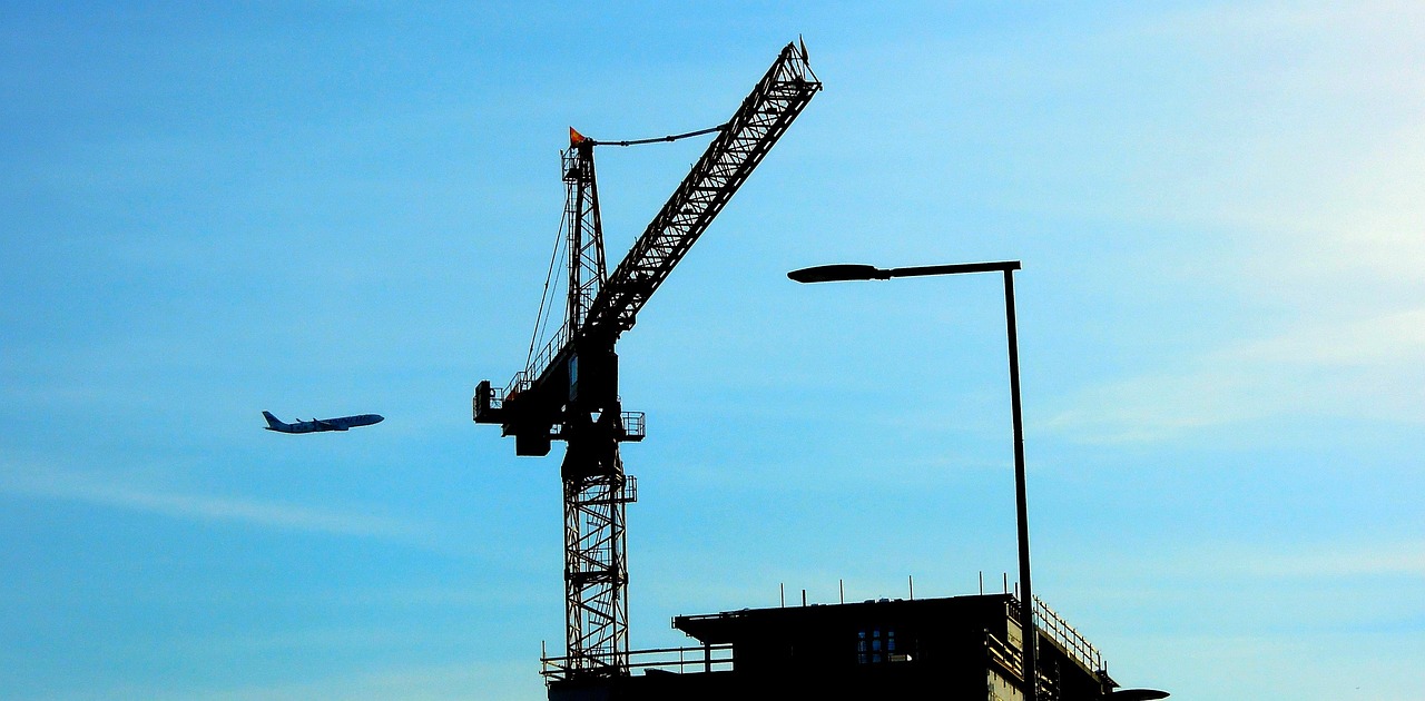 10+ Free Aircraft Crane & Aircraft Images - Pixabay