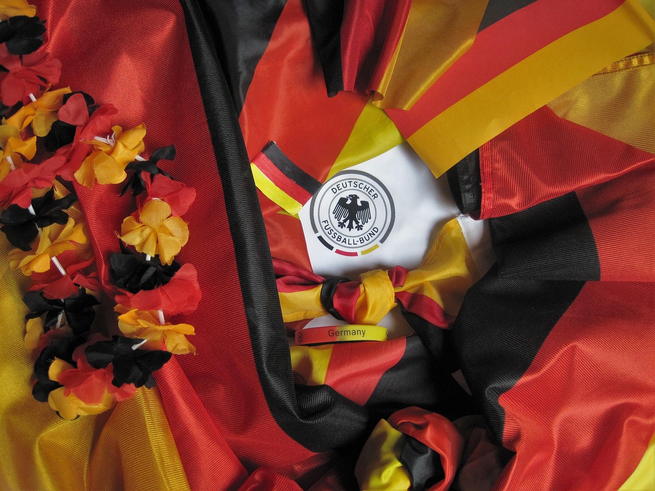 Soccer Accessory Black Red Gold - Free photo on Pixabay - Pixabay
