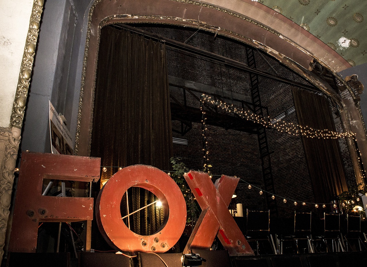 超过 7 张关于“Fox Theatre”和“狐狸”的免费图片 - Pixabay