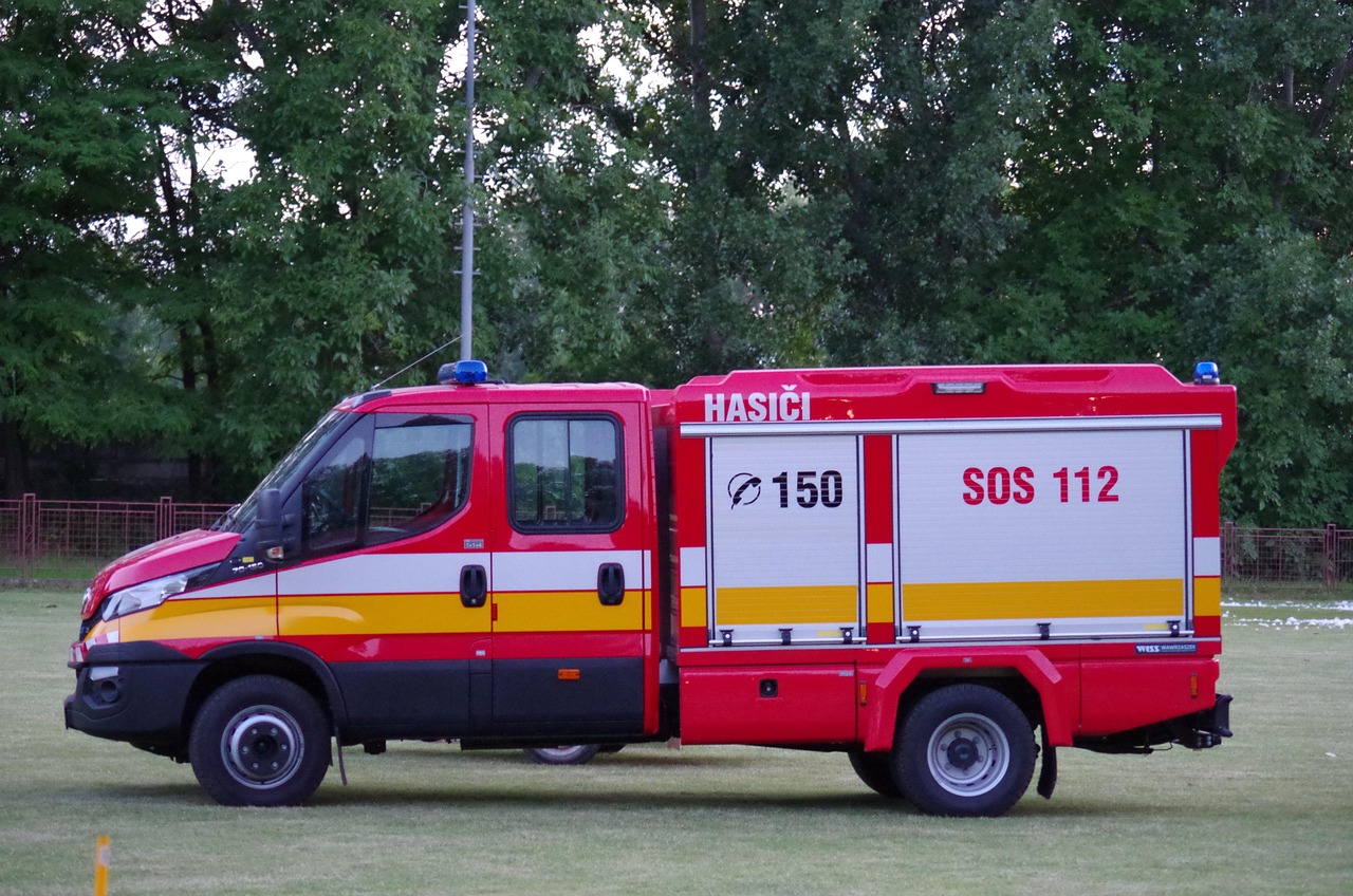 Firefighters Car Firemen Put - Free photo on Pixabay - Pixabay