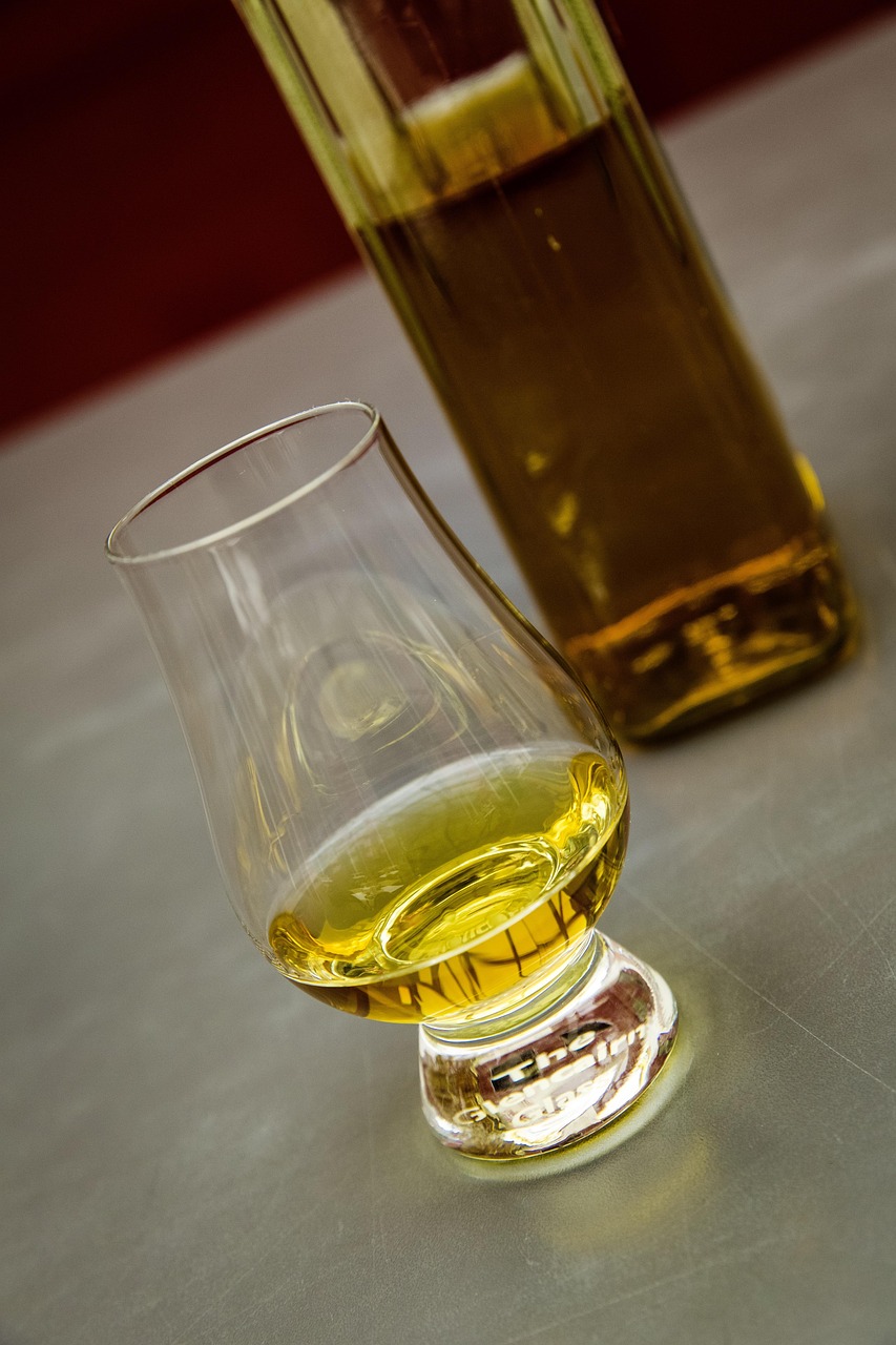 Whiskey Alcohol Glass - Free photo on Pixabay - Pixabay