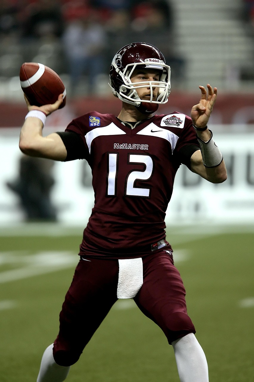 Football Quarterback Canadian - Free photo on Pixabay