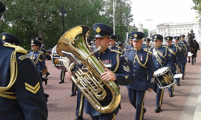 Band Guard Changing The - Free photo on Pixabay - Pixabay